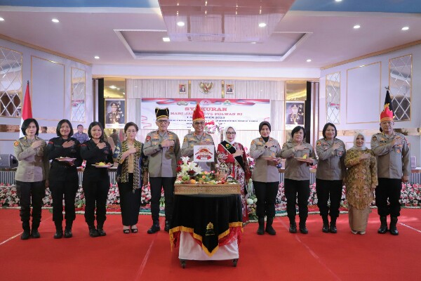 TRIBRATA – Polda Sulut dan Jajaran Gelar Syukuran Hari Jadi ke-75 Polwan RI, Kapolda: Jadilah ...