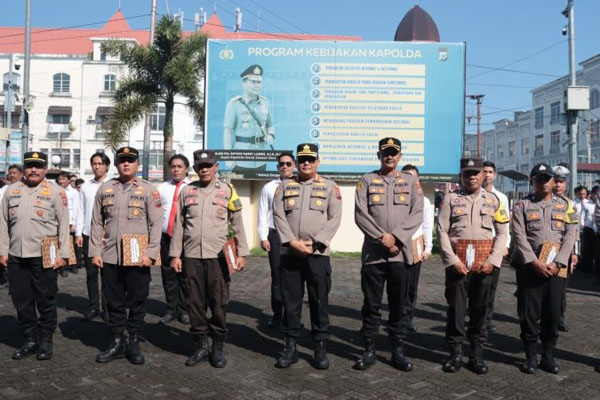 TRIBRATA – Dinilai Berprestasi dalam Tugas, Satker dan Personel Raih Penghargaan Kapolresta Manado